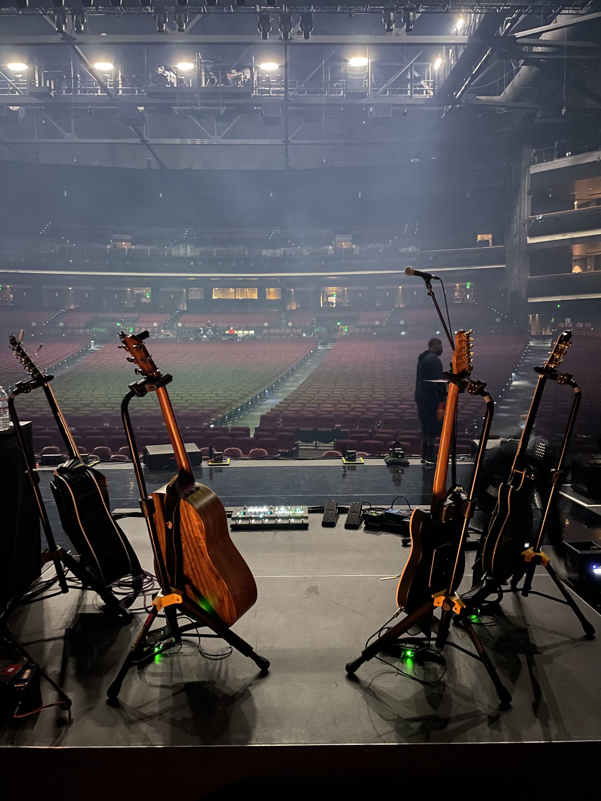 Sus Vasquez – Guitarist, Arena-ready! – Modern Guitar Magazine