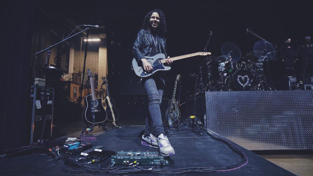 Sus Vasquez – Guitarist, Arena-ready! – Modern Guitar Magazine